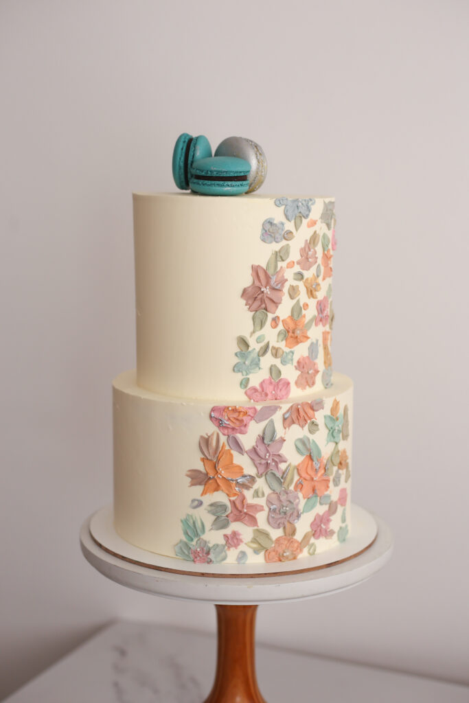 Torta dos pisos reales (60 porciones) - The Bakehouse